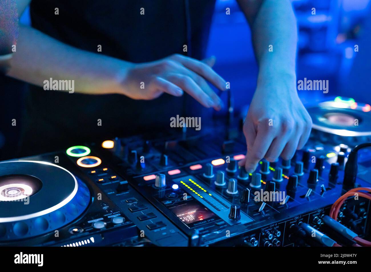 Dj controller desk with buttons hi-res stock photography and images - Alamy