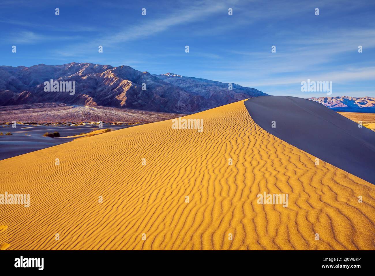 Chain of dunes hi-res stock photography and images - Alamy
