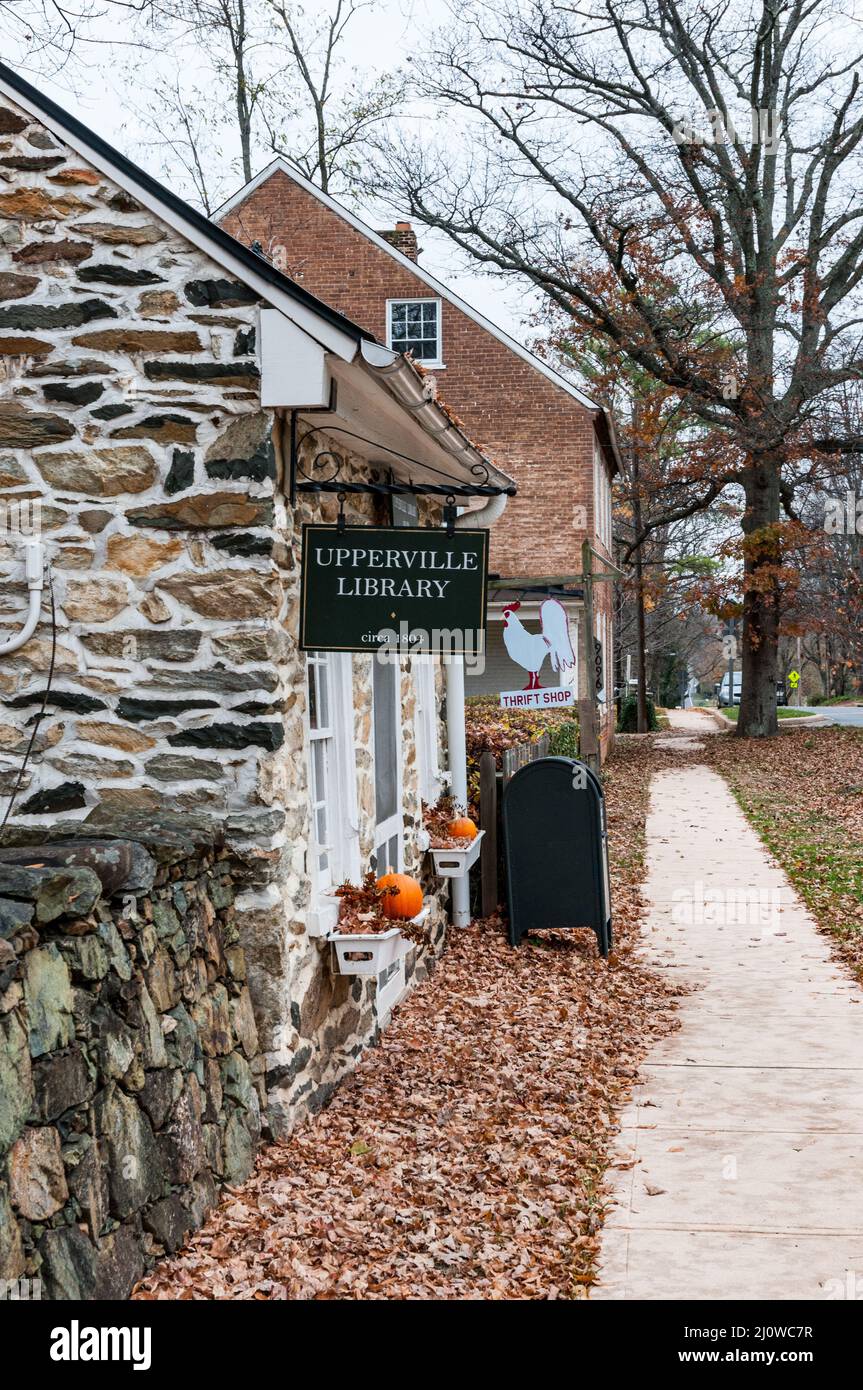 Library and thrift store in the small town of Upperville in Virginia ...