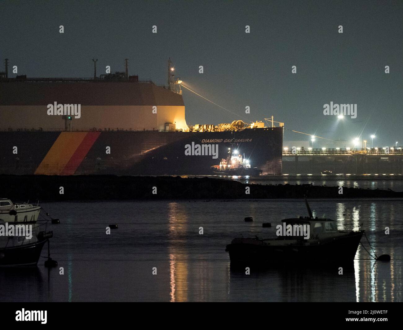 Queenborough, Kent, UK. 20th Mar, 2022. Gas ship 'DIAMOND GAS SAKURA ...