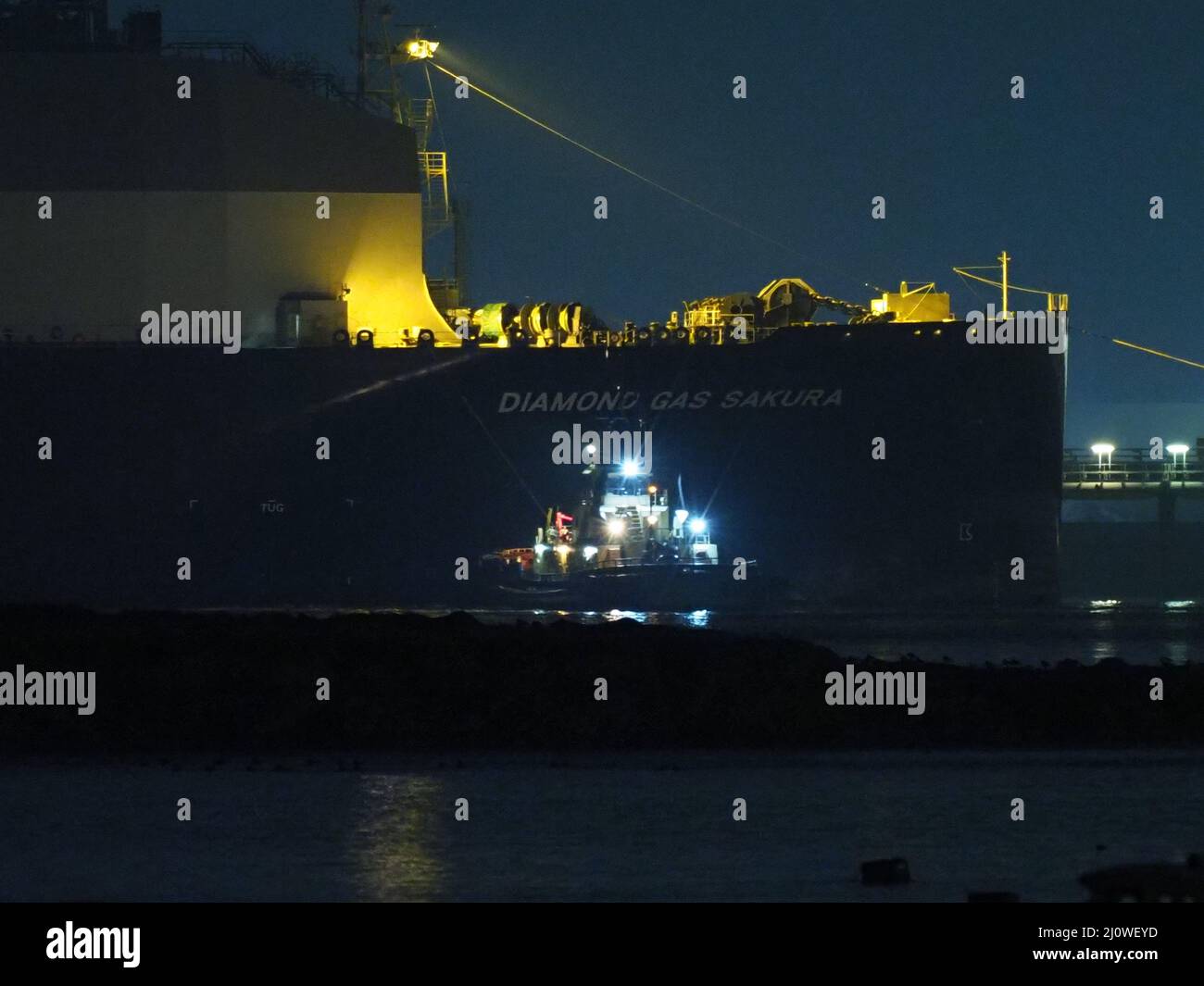 Queenborough, Kent, UK. 20th Mar, 2022. Gas ship 'DIAMOND GAS SAKURA ...