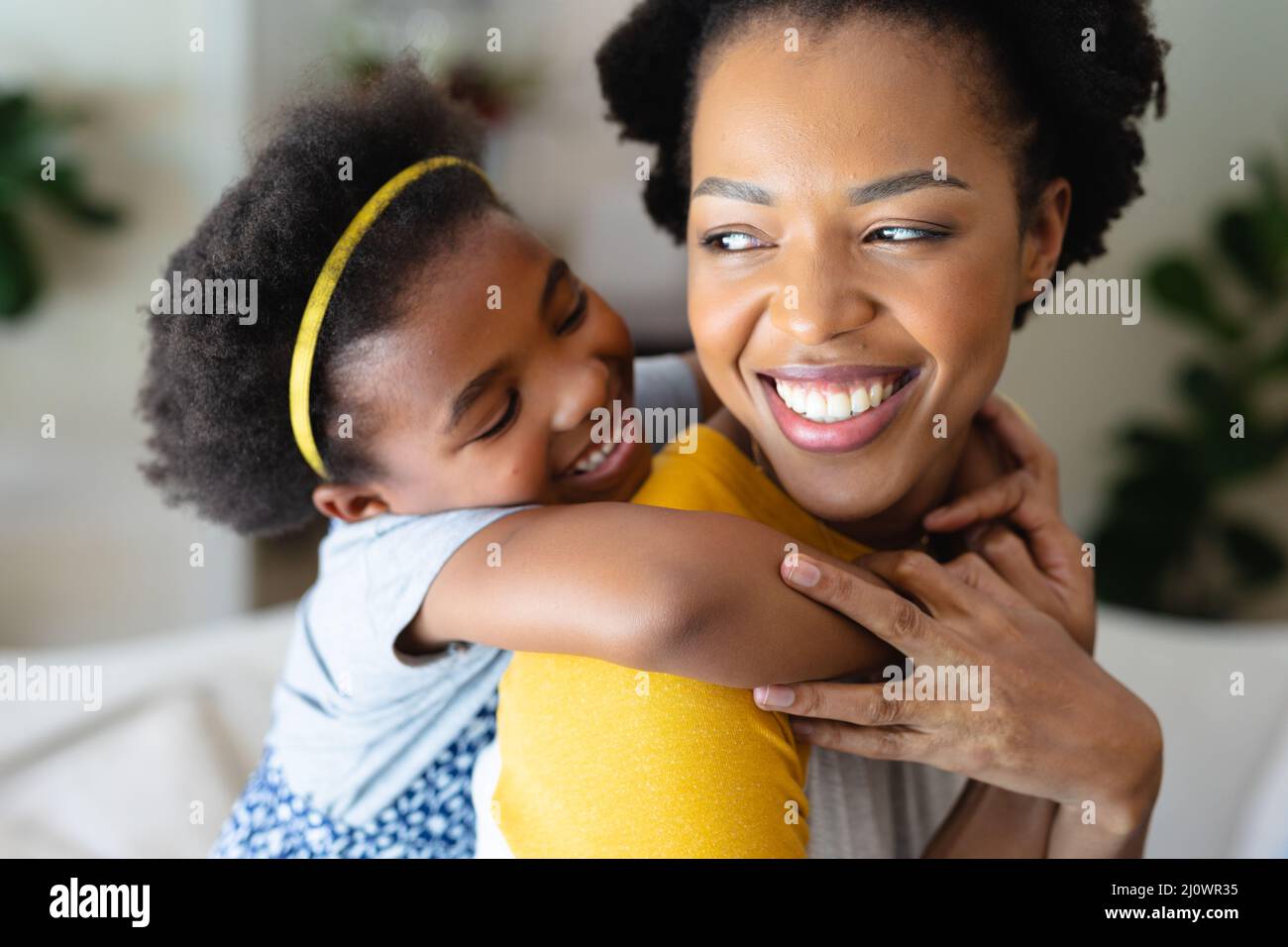 Girl from behind close up hi-res stock photography and images - Alamy