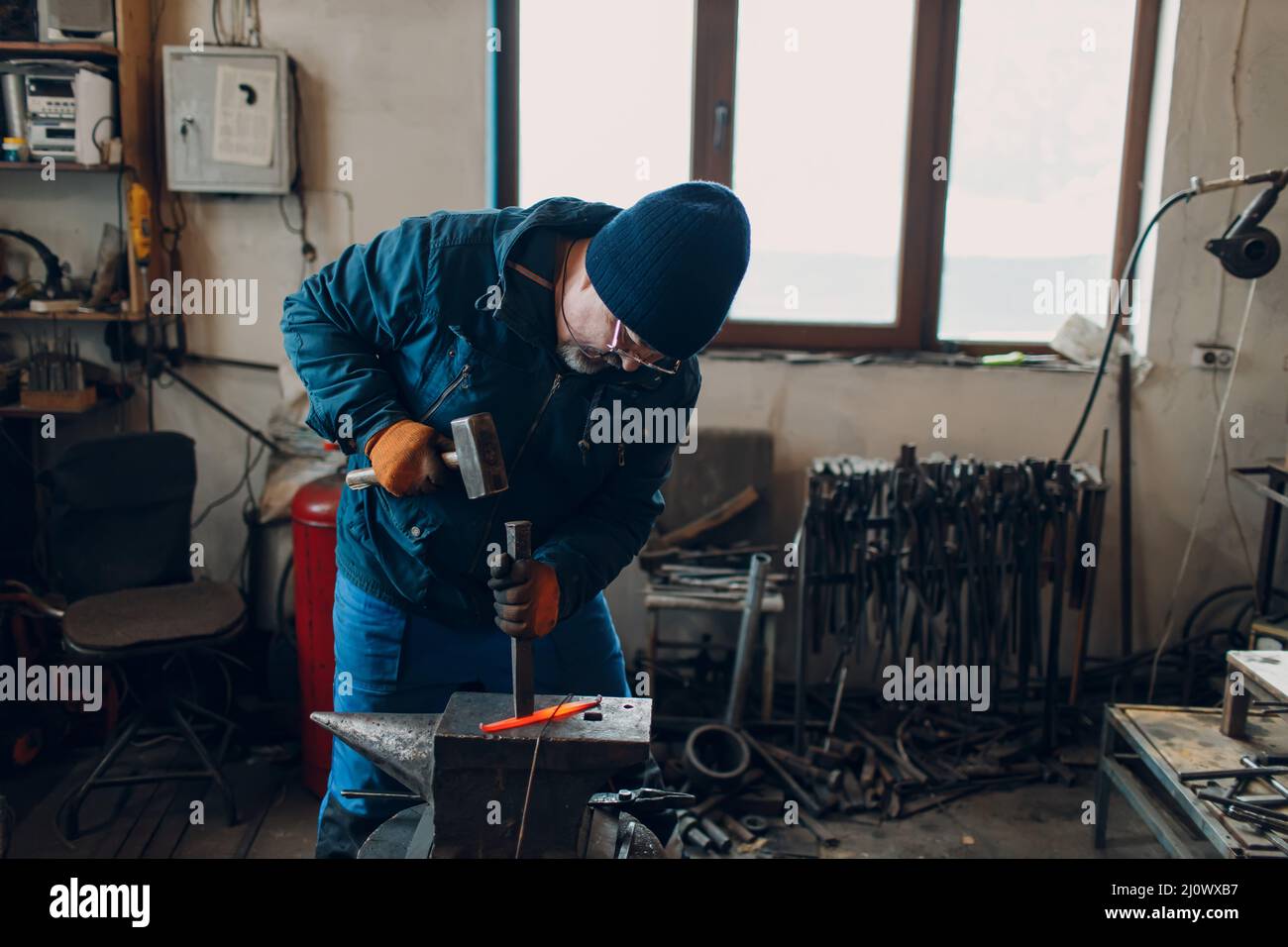 Forge blacksmith hi-res stock photography and images - Alamy