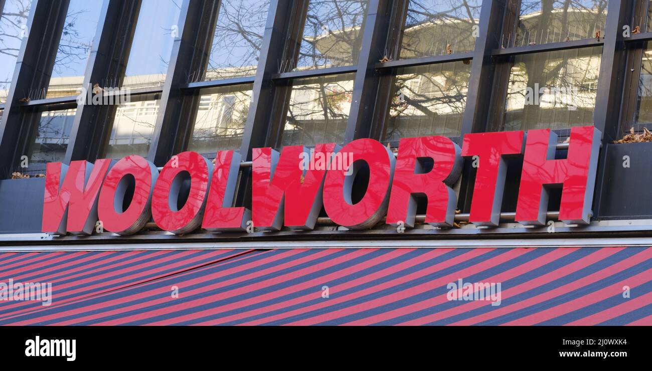 Sign and Logo WOOLWORTH store Stock Photo - Alamy