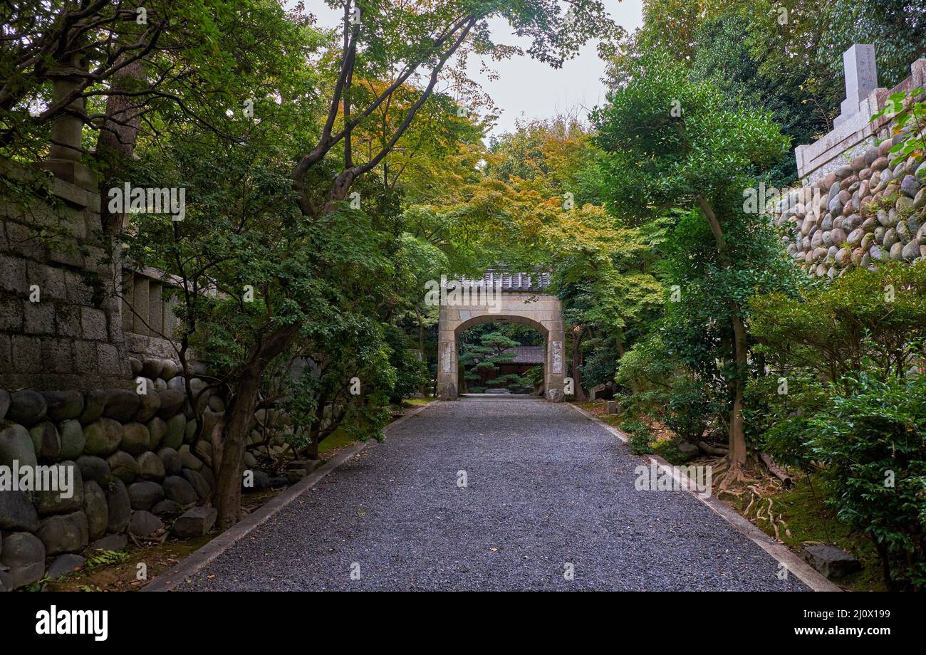 Buddhist temple front gate hi-res stock photography and images - Alamy