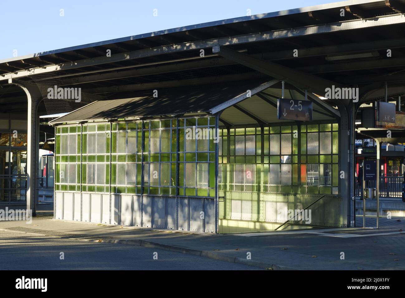 Station house building glass hi-res stock photography and images - Alamy