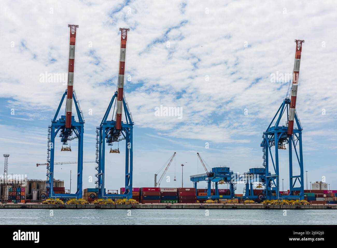Italian cranes hi-res stock photography and images - Alamy