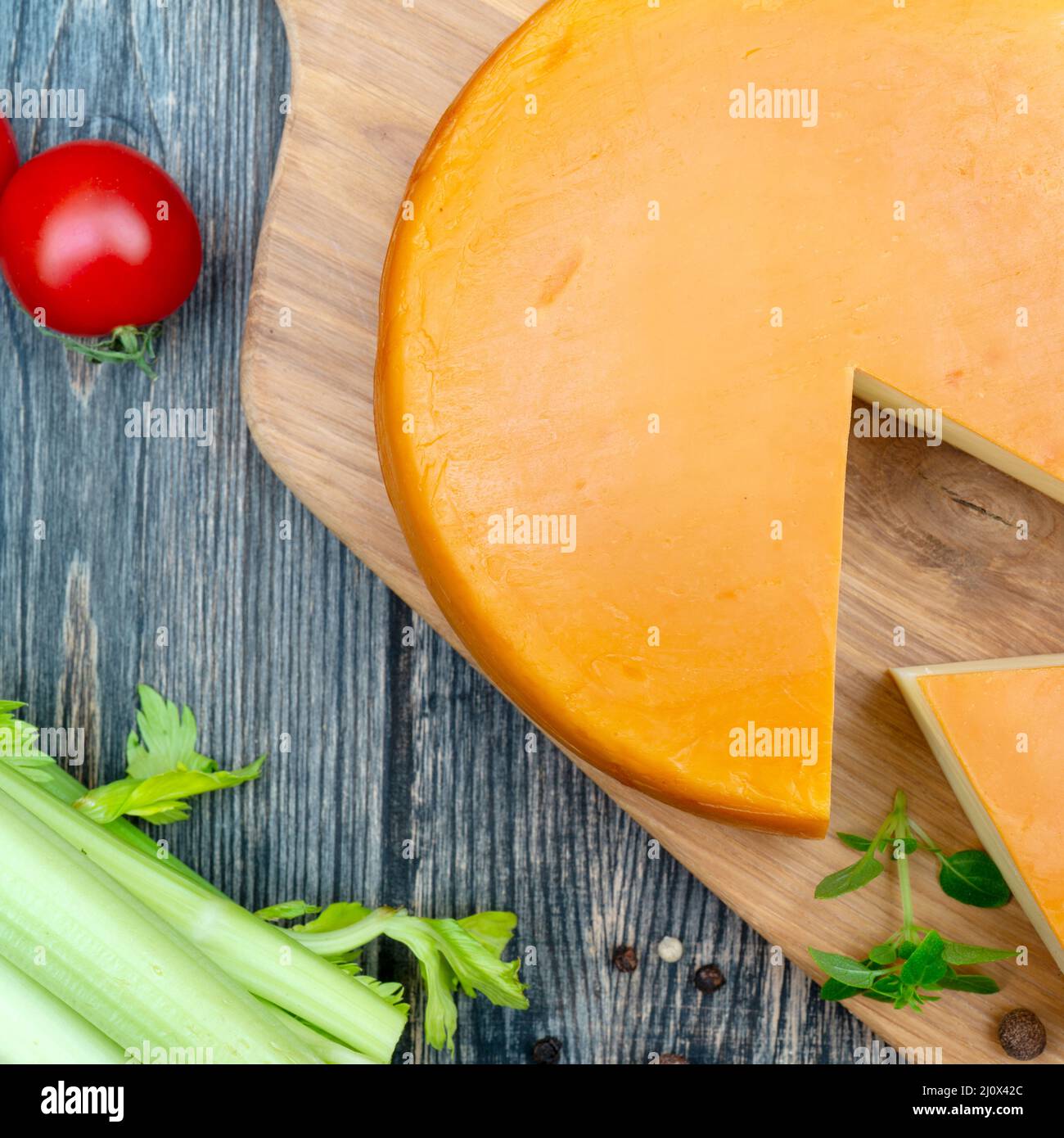 Round cheese yellow hi-res stock photography and images - Alamy