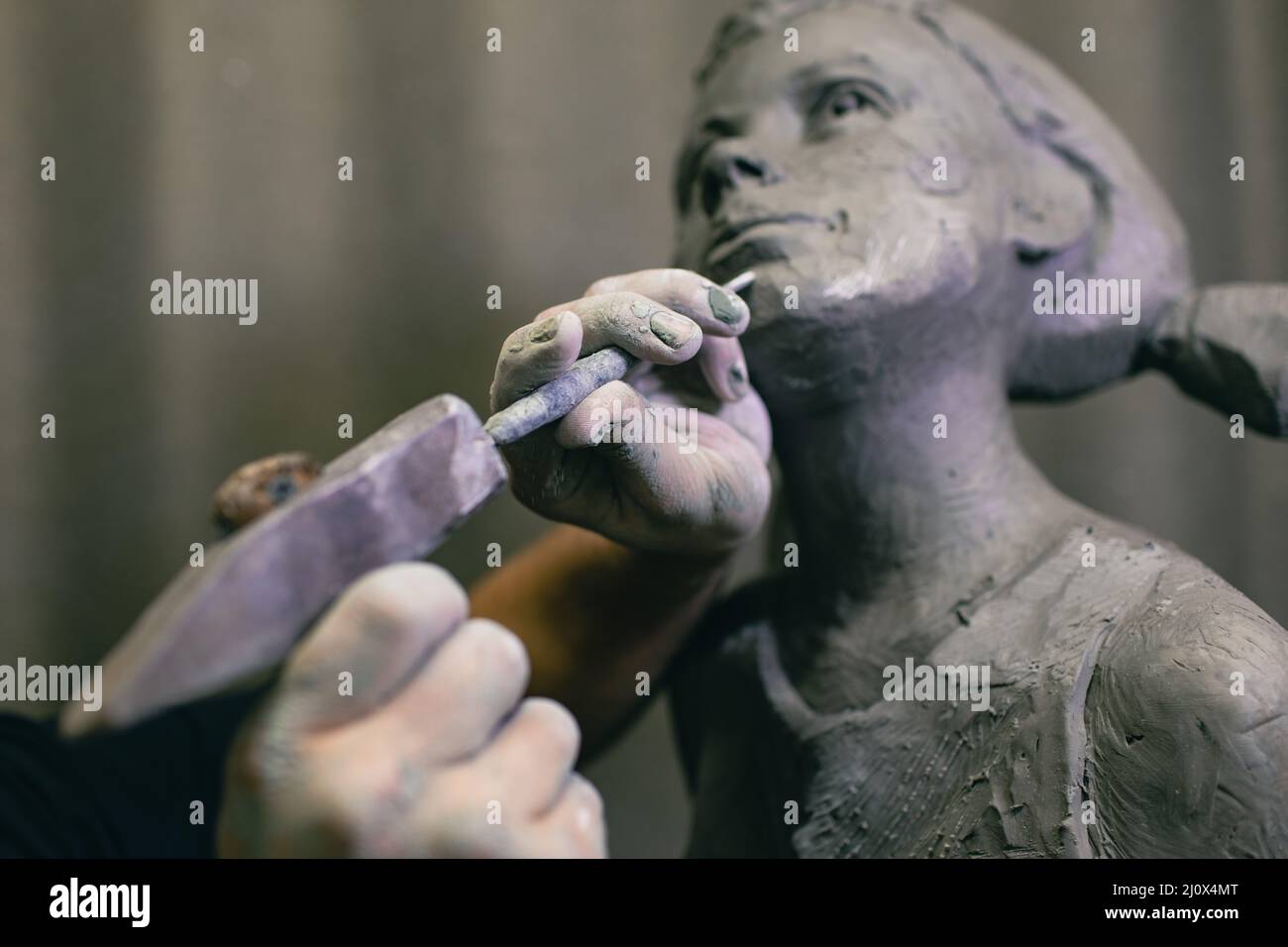 Statue of working man hi-res stock photography and images - Alamy