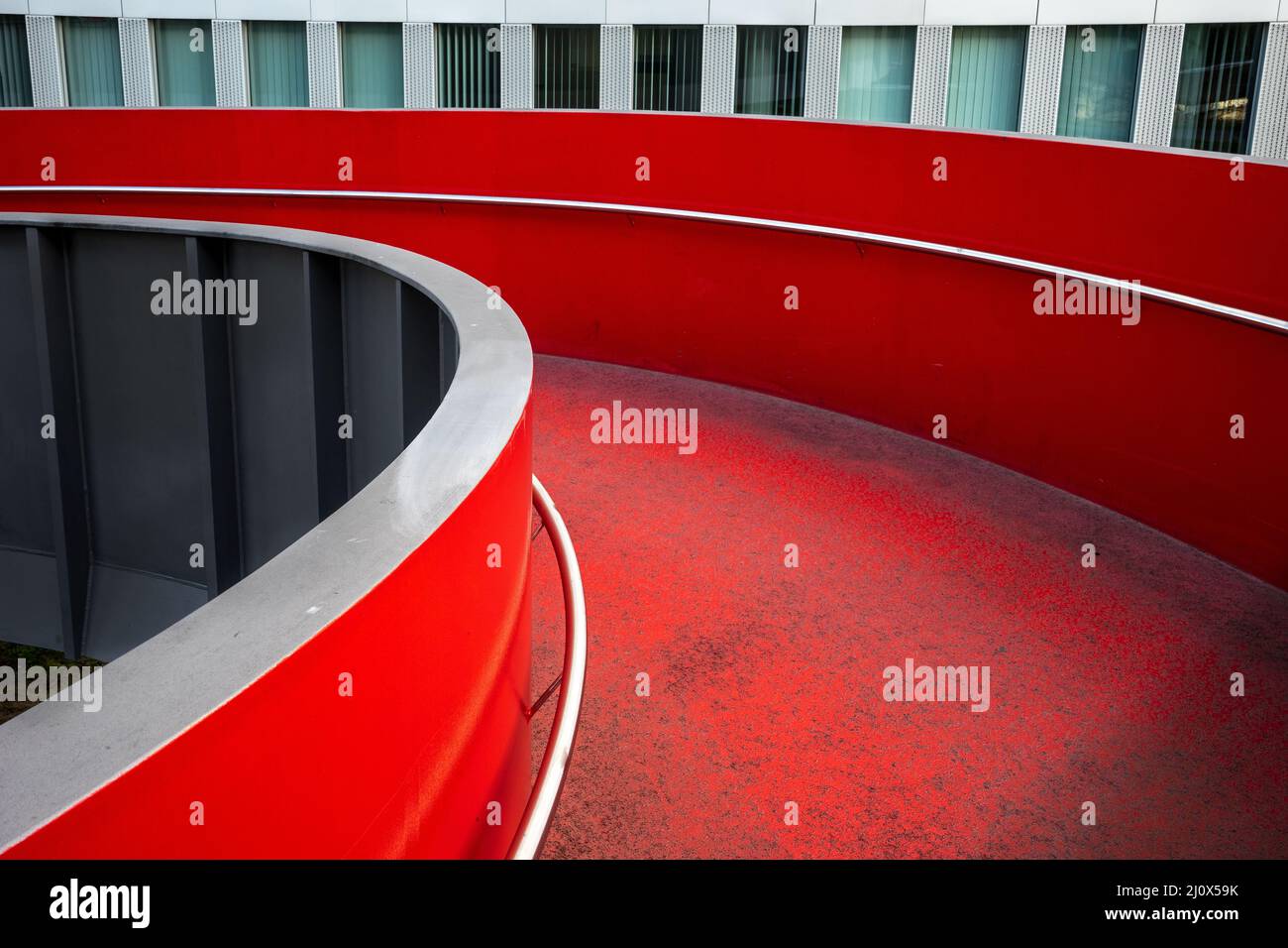 Award-winning bicycle and pedestrian bridge Stock Photo - Alamy