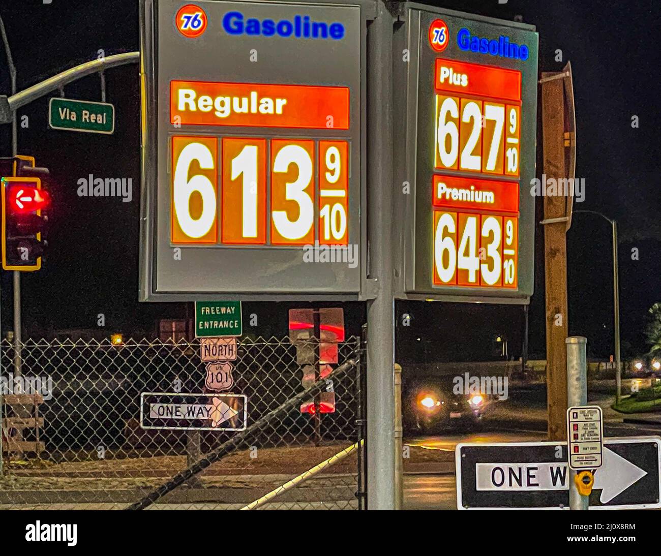 Carpinteria, California, USA. 20th Mar, 2022. 76 Gas sign at night with ...