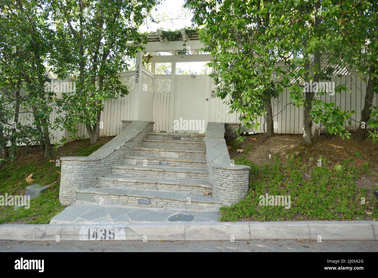 Beverly Hills, California, USA 12th March 2022 Actress Faye Dunaway and ...