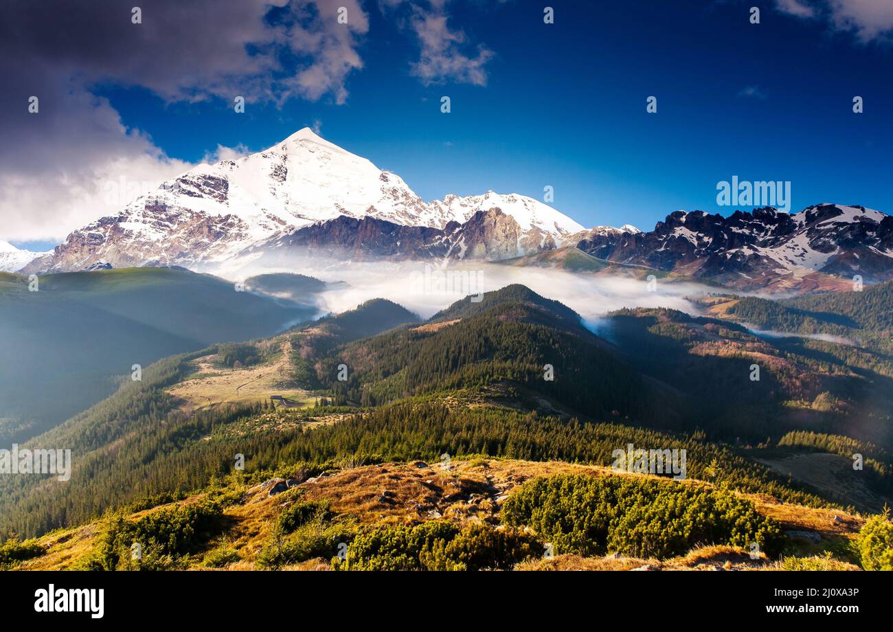 Alpine meadows resort mountain hi-res stock photography and images - Alamy