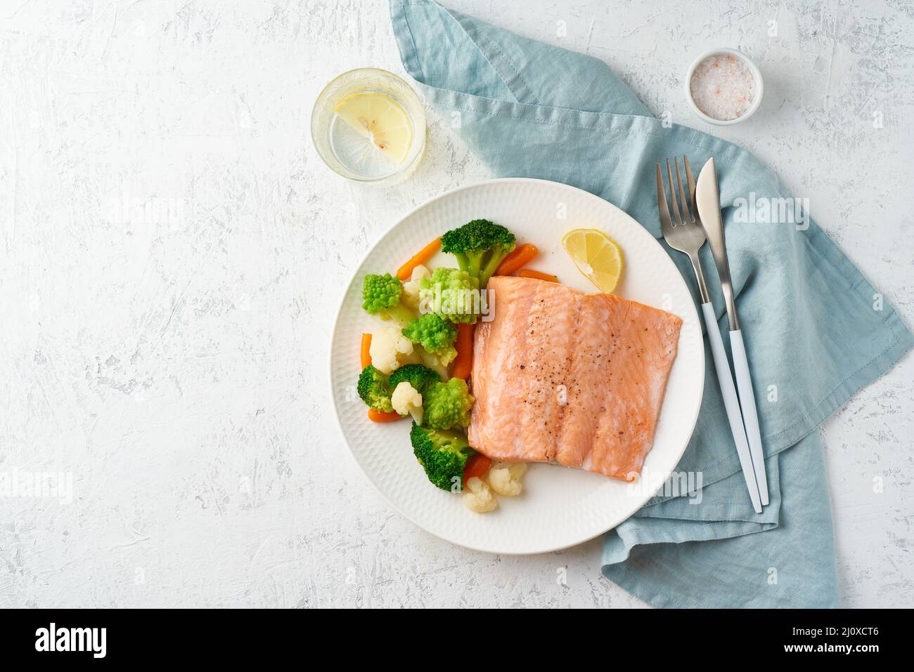 Steam salmon and vegetables, Paleo, keto, fodmap, dash diet ...