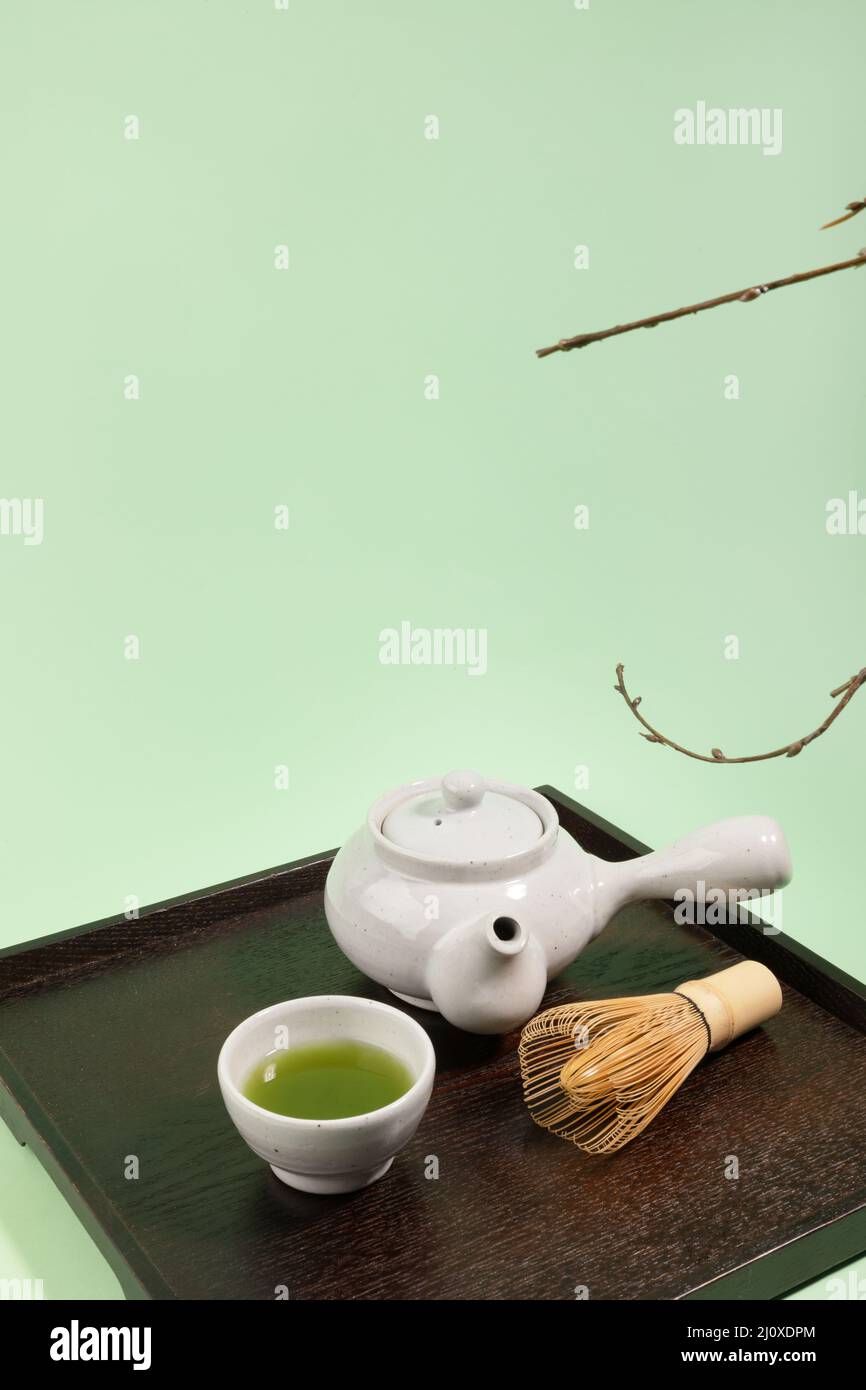matcha green teapot and glass set Stock Photo - Alamy