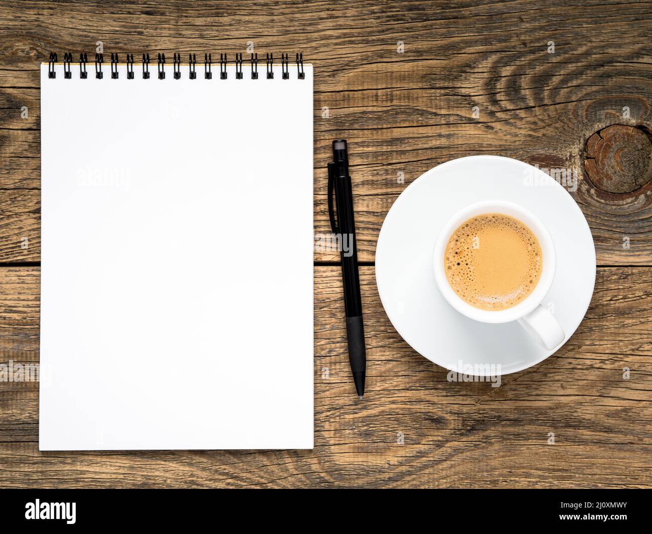 Spiral notepad and pen hi-res stock photography and images - Alamy