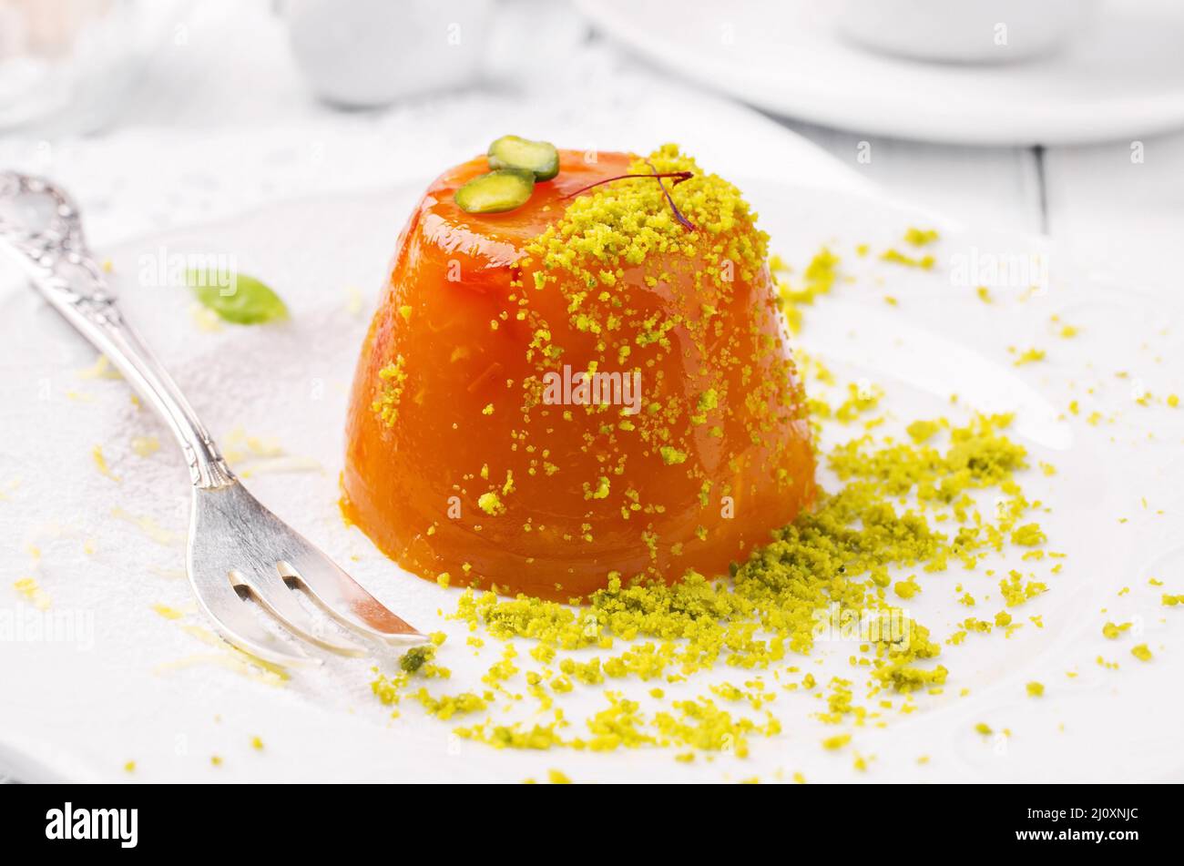 Cream dessert pudding sweet hi-res stock photography and images - Alamy