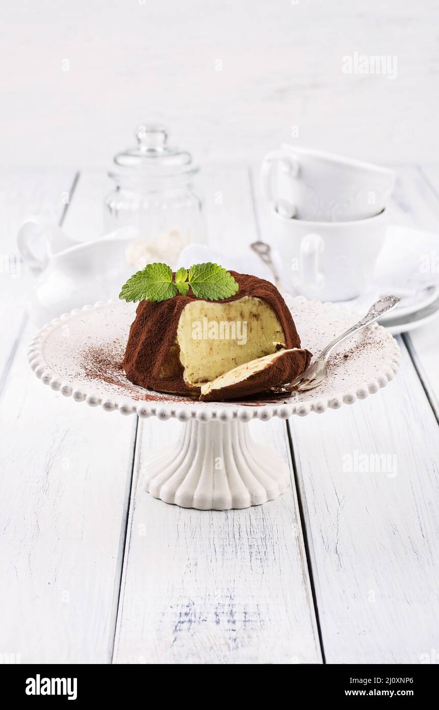 Choco pudding hi-res stock photography and images - Alamy