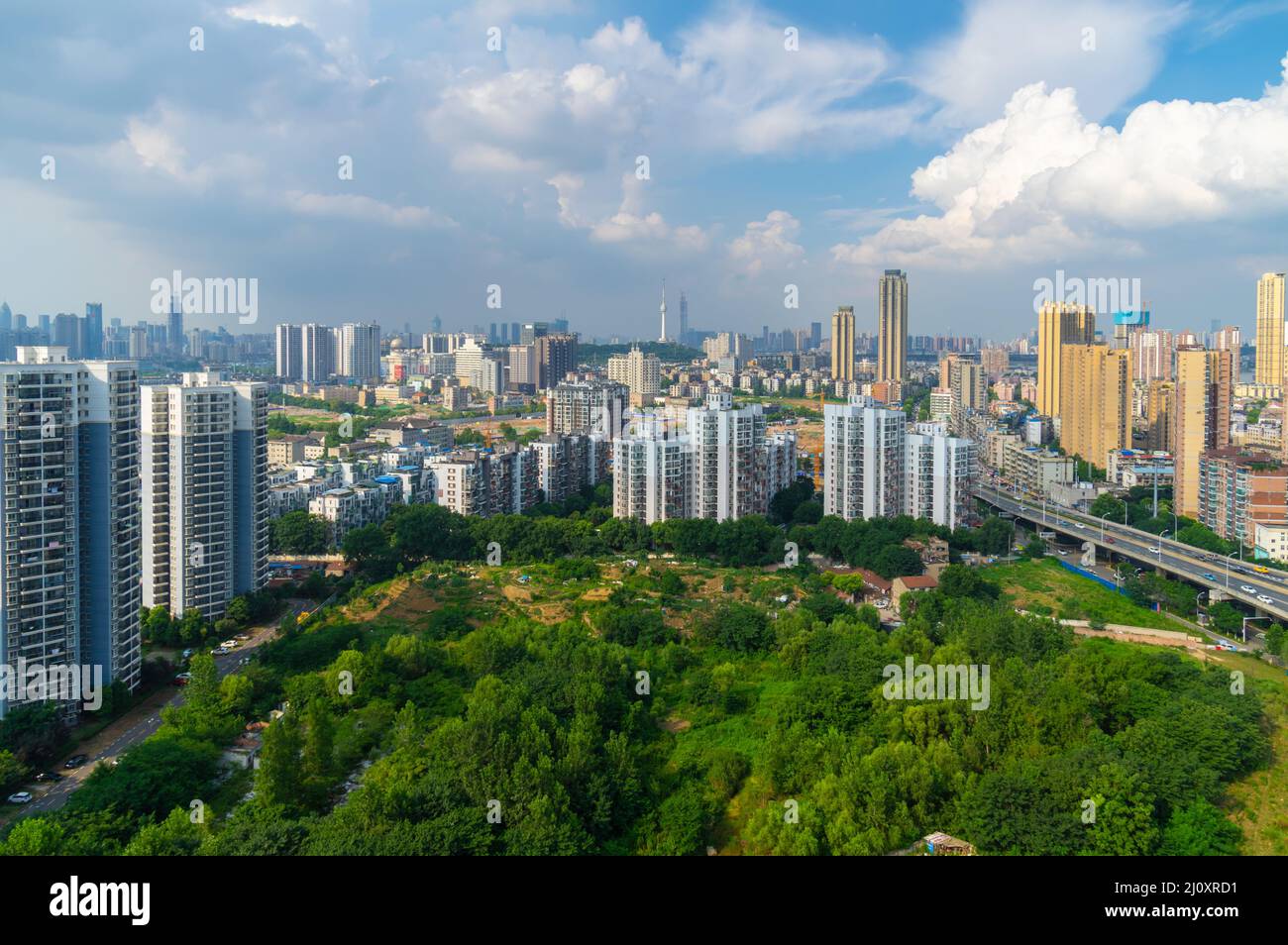Wuhan summer city landmark skyline hi-res stock photography and images ...