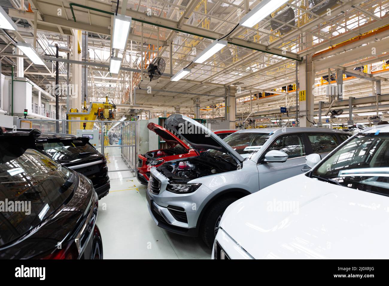 Modern car assembly plant. Auto industry. Interior of a high-tech ...