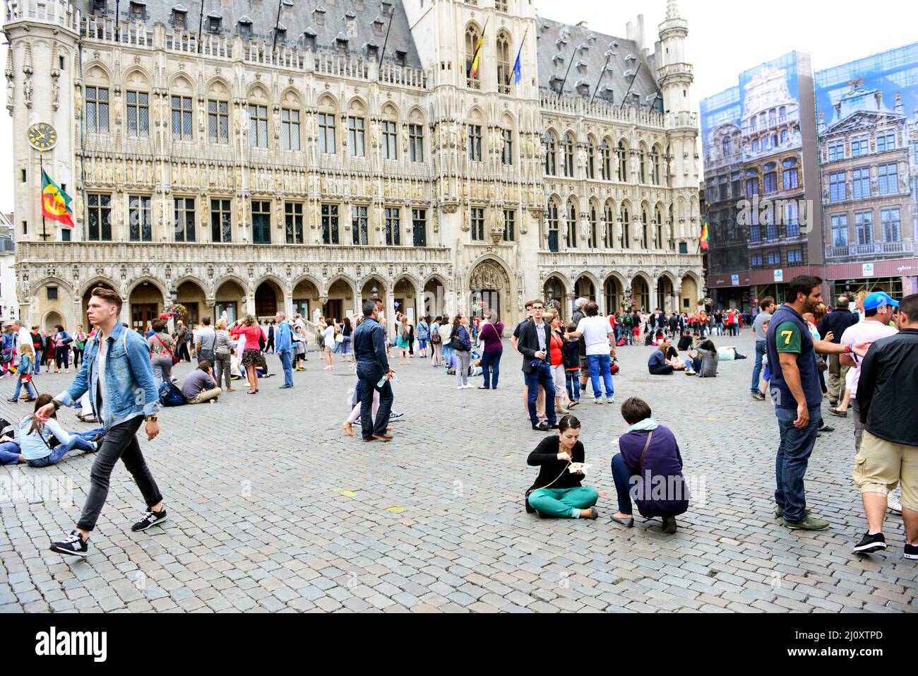 Beautiful medieval buildings in the Grand Place in Brussels Stock Photo ...