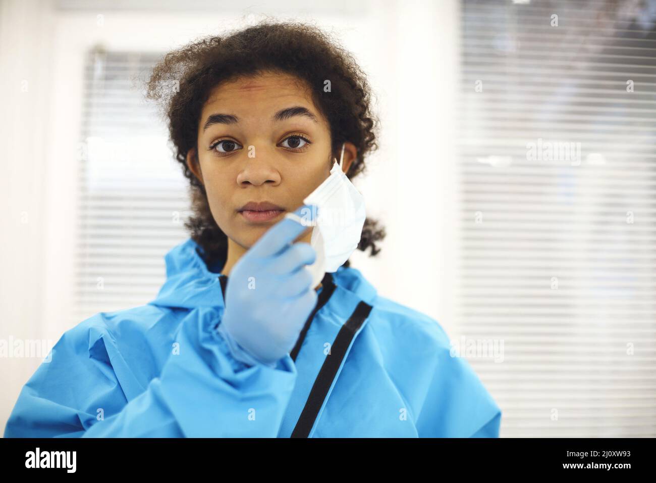African hospital female worker hi-res stock photography and images - Alamy