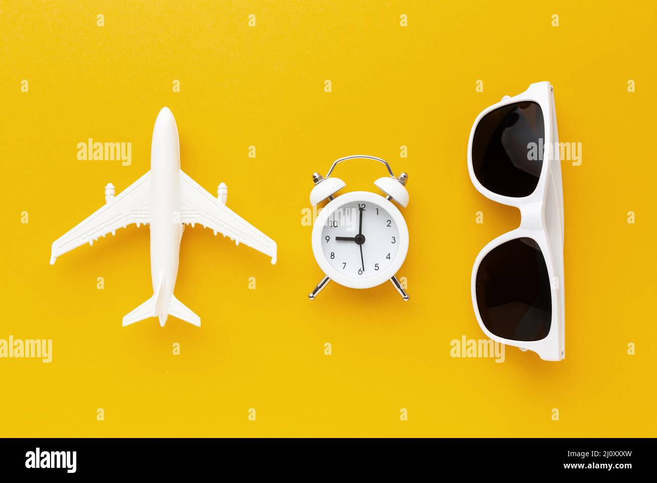 Photo of airplane hi-res stock photography and images - Alamy