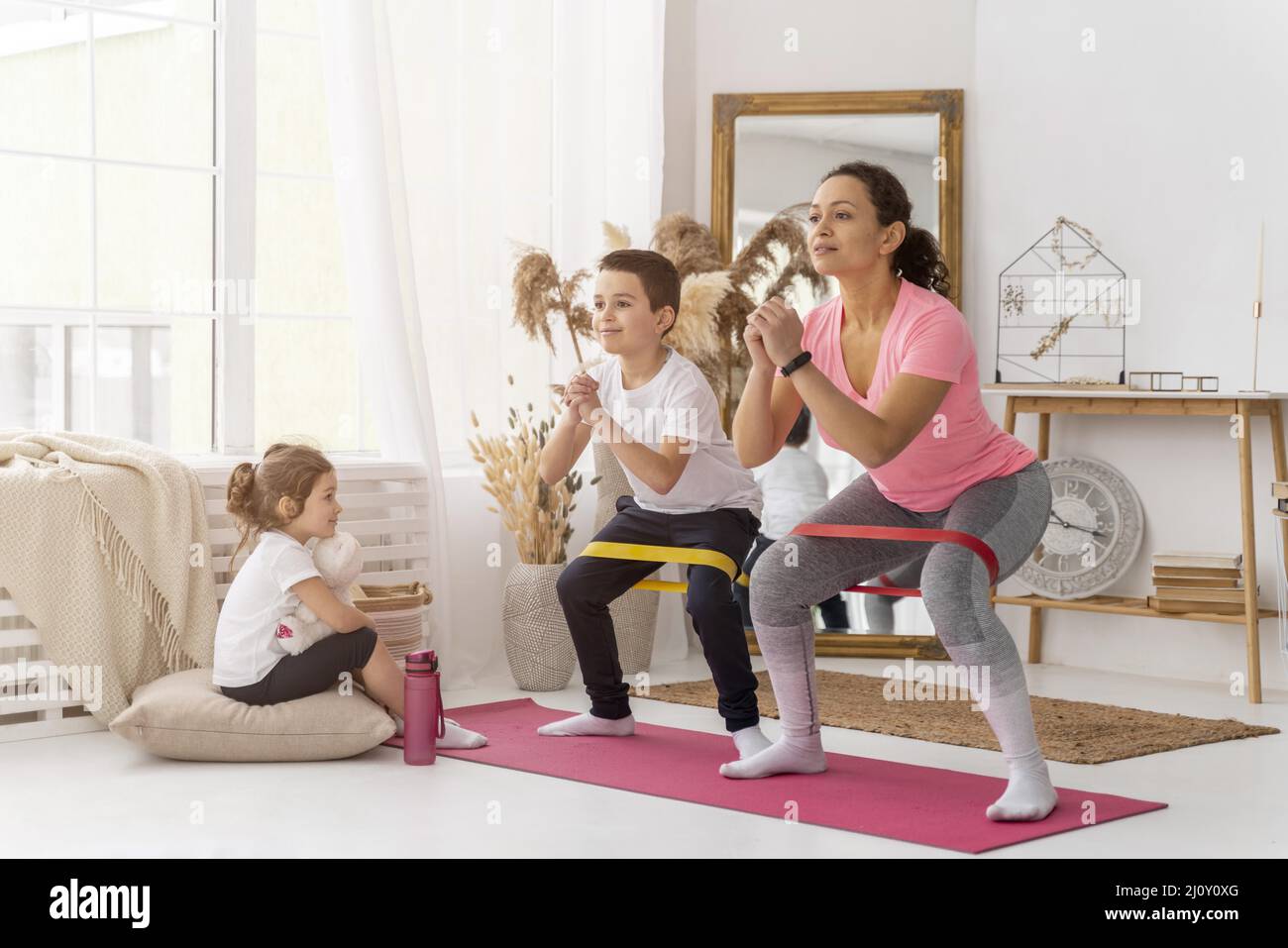Resistance band training hi-res stock photography and images - Alamy