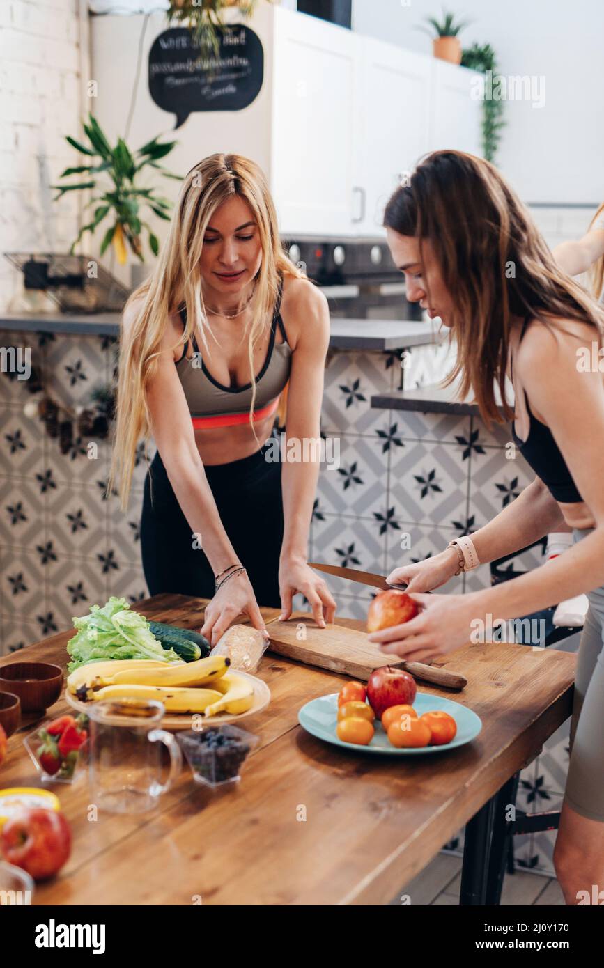 Sports eat table hi-res stock photography and images - Alamy