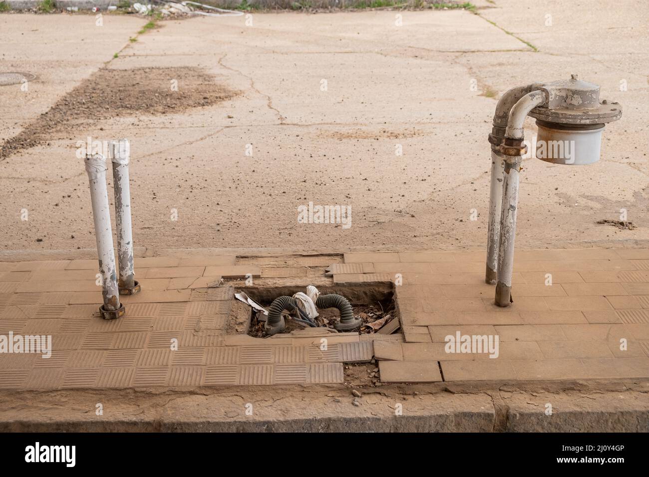 Abandoned gas pump station hi-res stock photography and images - Alamy