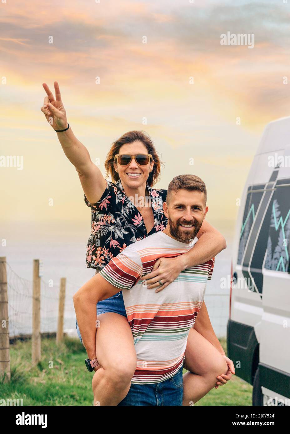 Campervan couple fun hi-res stock photography and images - Alamy