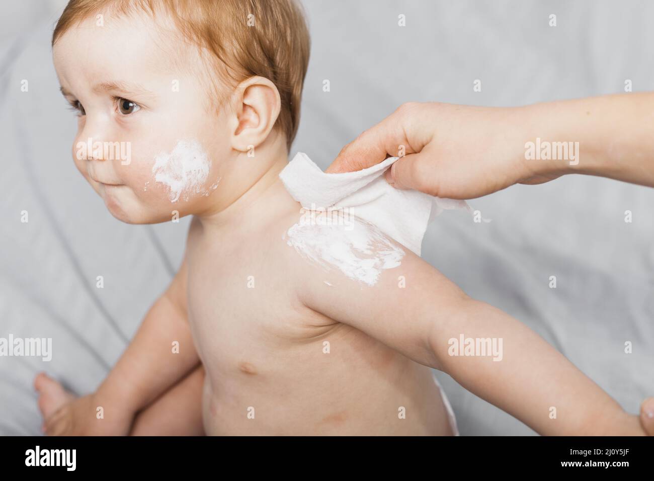 Baby wet wipes hi-res stock photography and images - Alamy