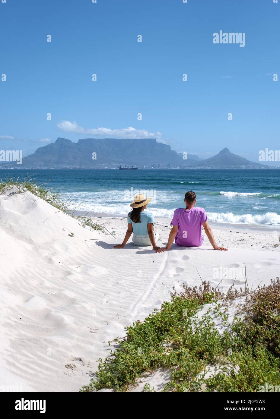Blouberg beach on table mountain hi-res stock photography and images ...