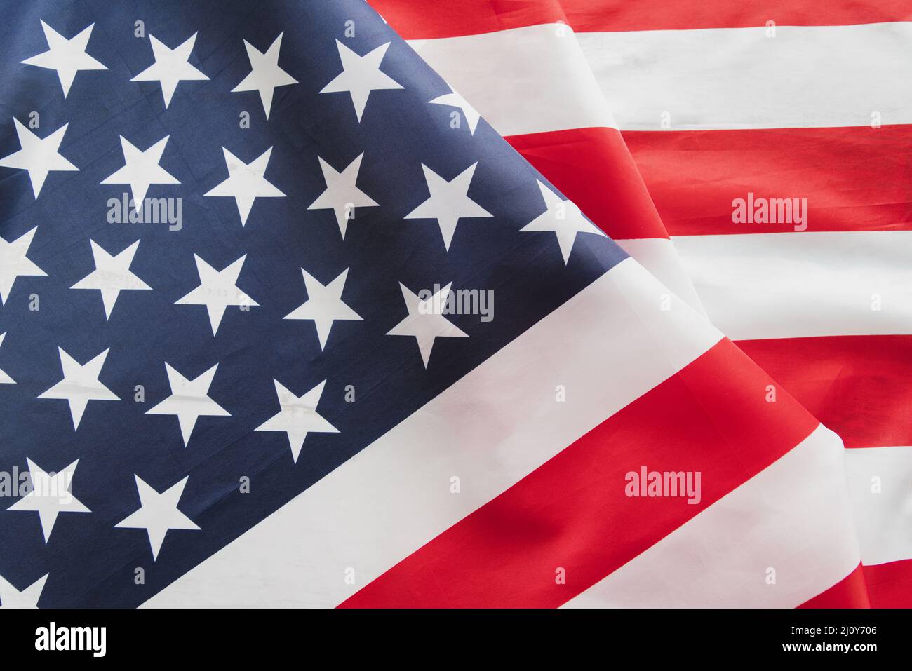 Flapping flag hi-res stock photography and images - Alamy