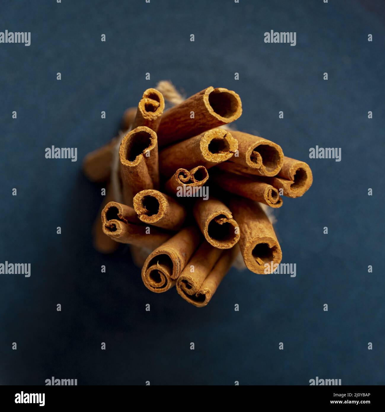 Dark cinnamon hi-res stock photography and images - Alamy