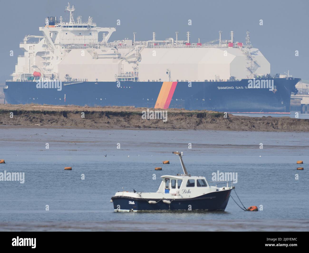 Queenborough, Kent, UK. 21st Mar, 2022. Gas ship 'DIAMOND GAS SAKURA ...