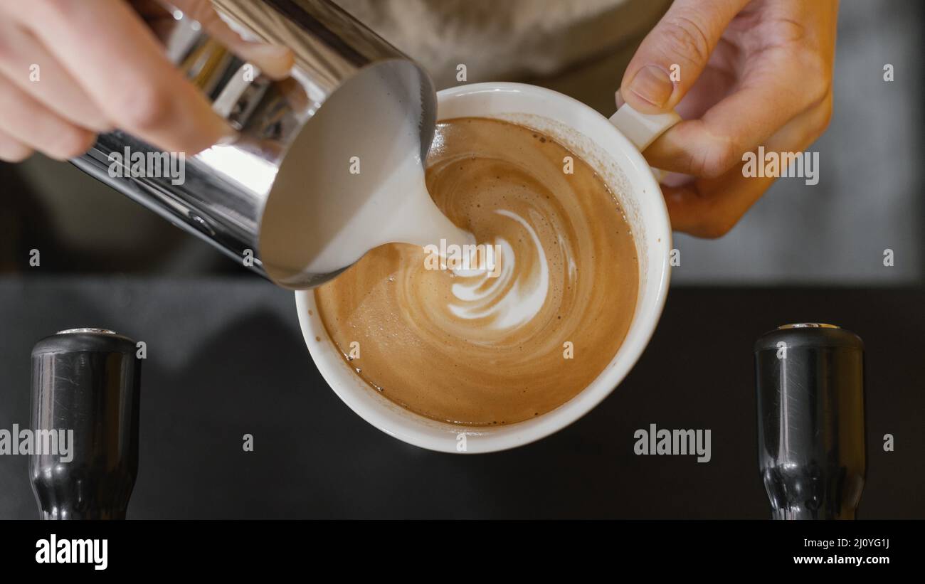 Pouring cups hi-res stock photography and images - Alamy