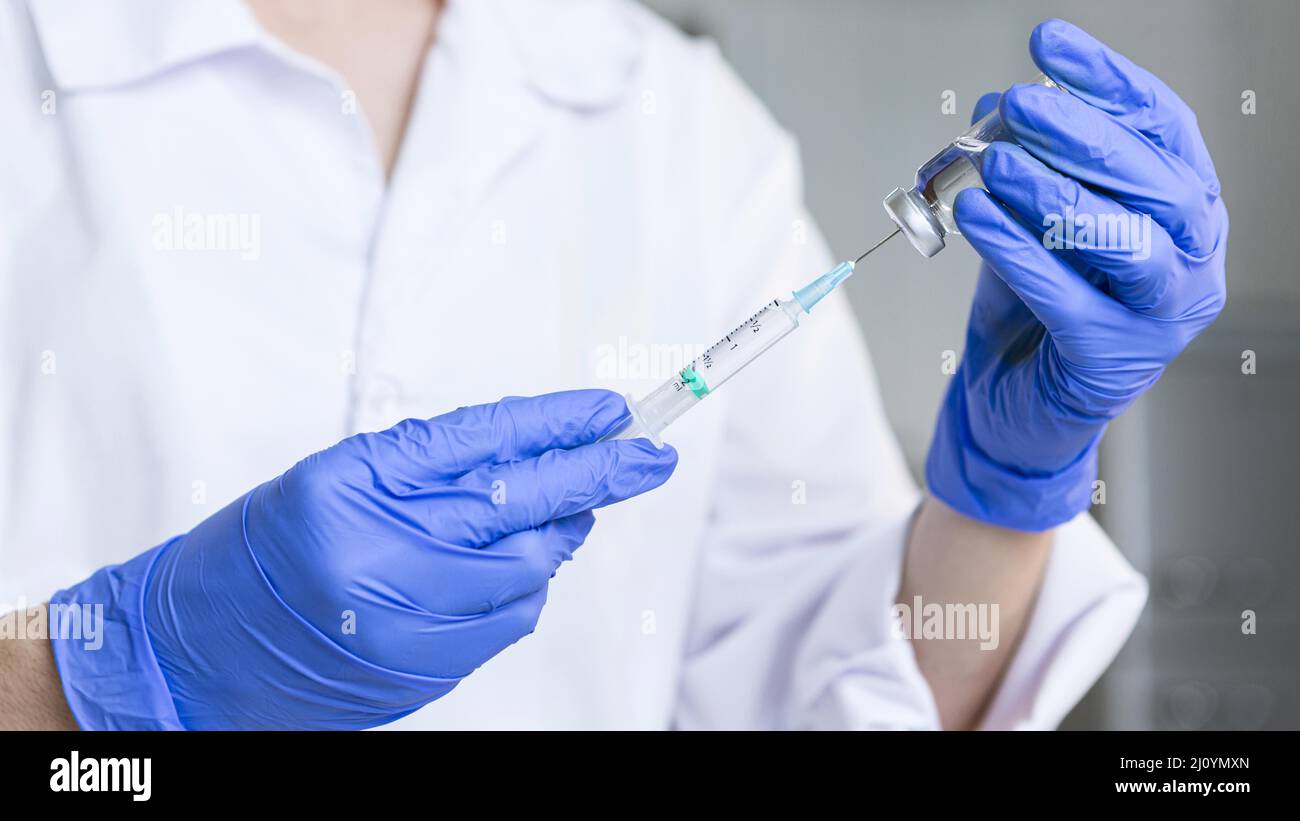 Safety syringe hi-res stock photography and images - Alamy