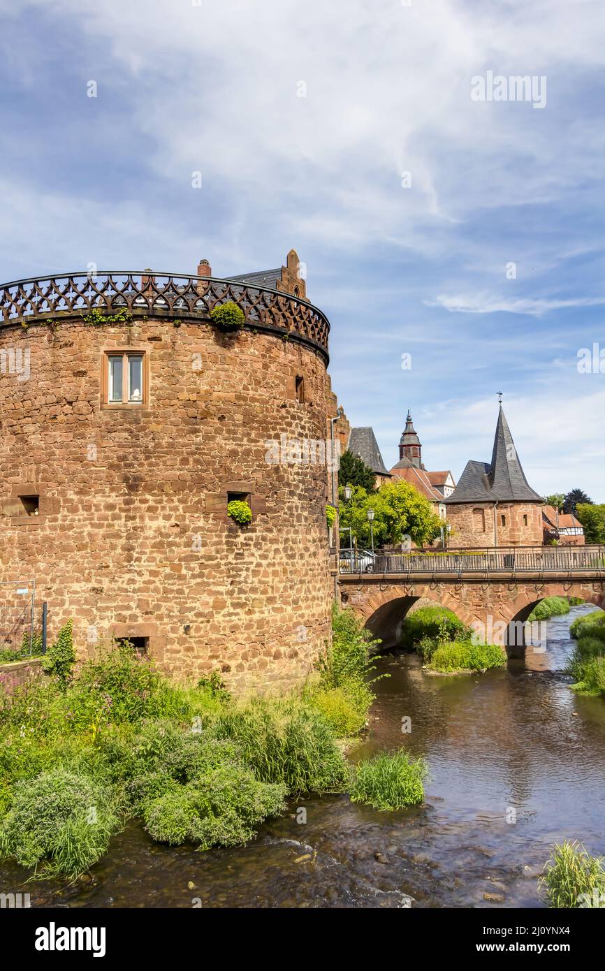 The historic old town and the MÃ¼hltor Bridge in the Hessian town of ...
