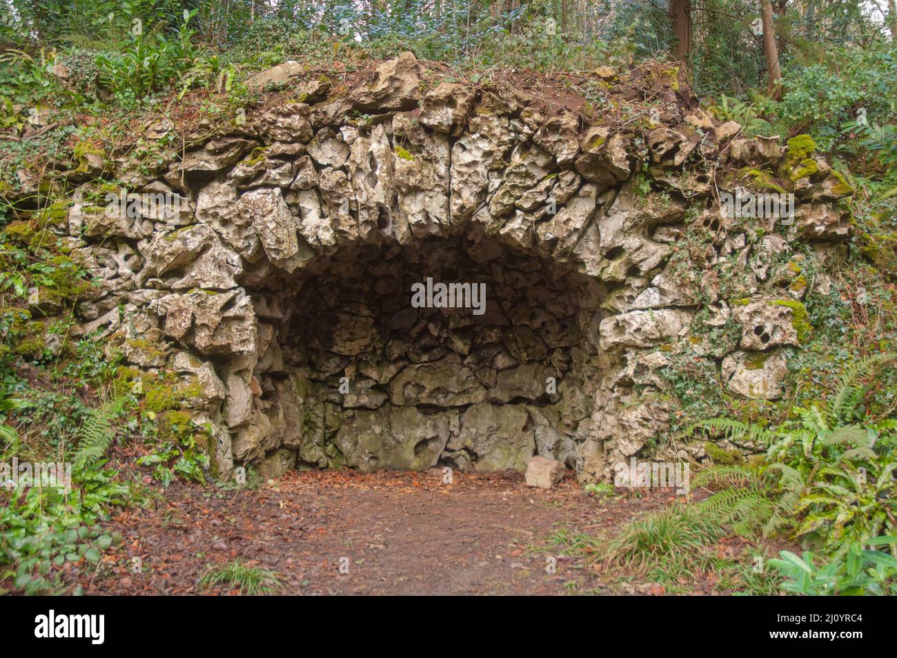 Limestone grotto hi-res stock photography and images - Alamy