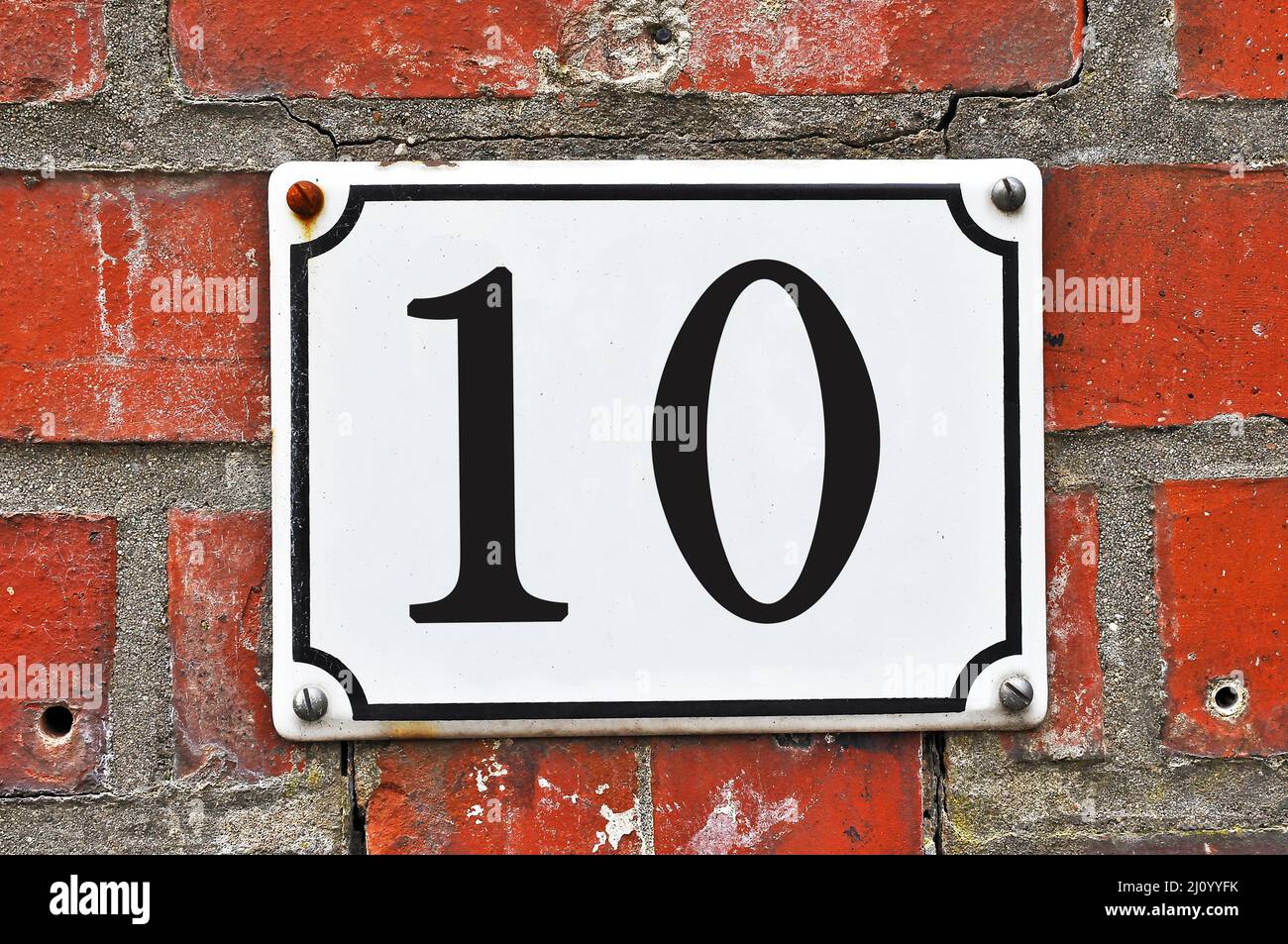 White house number plaque, showing the number ten Stock Photo - Alamy