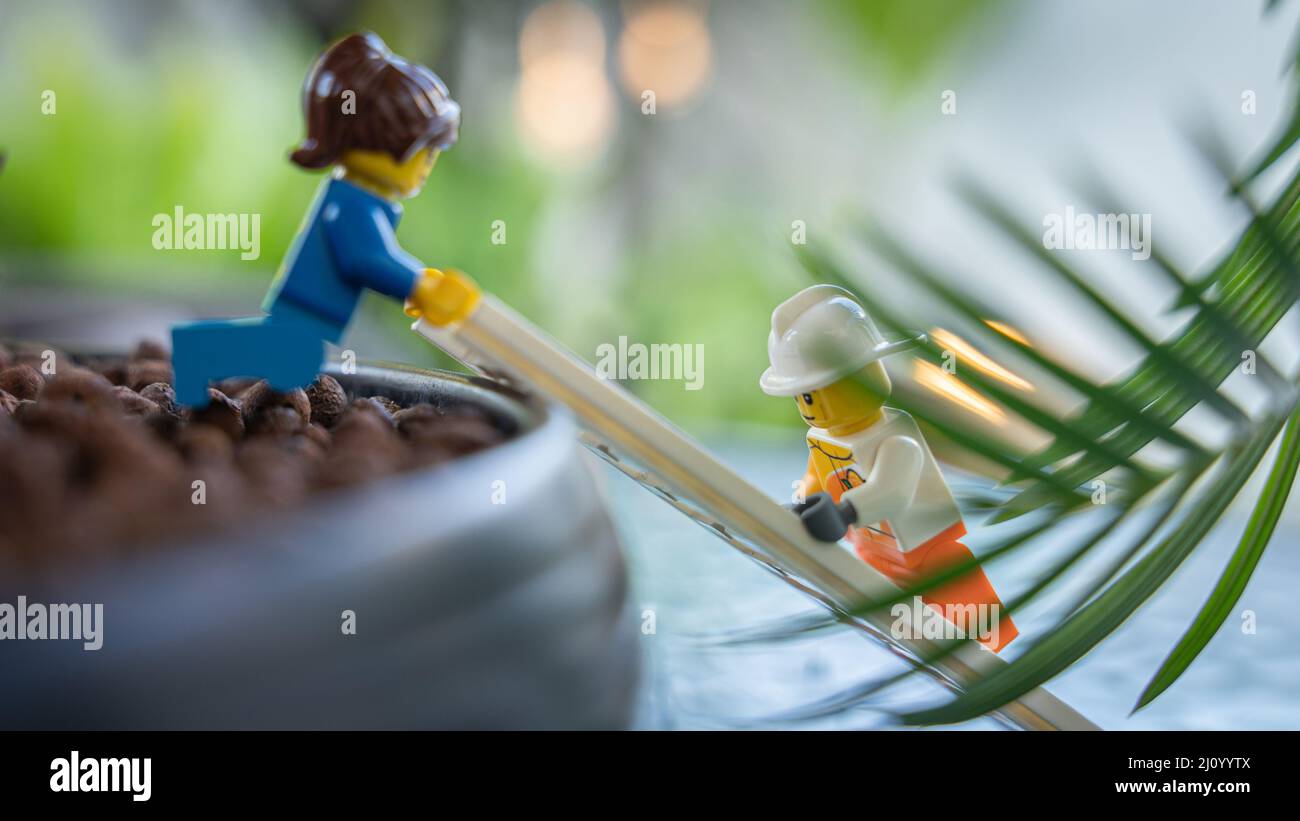 Lego construction workers hi-res stock photography and images - Alamy
