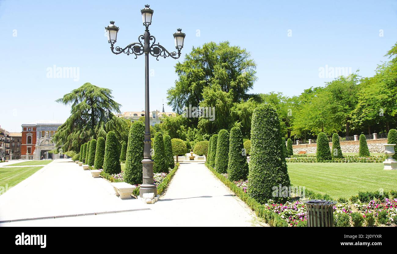 Overview of the gardens of El Retiro in Madrid, Spain, Europe Stock ...