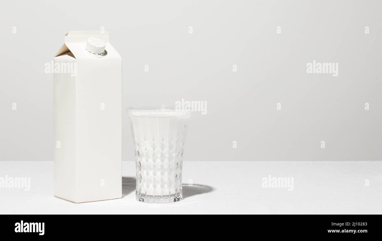 Glass of milk and carton hi-res stock photography and images - Alamy