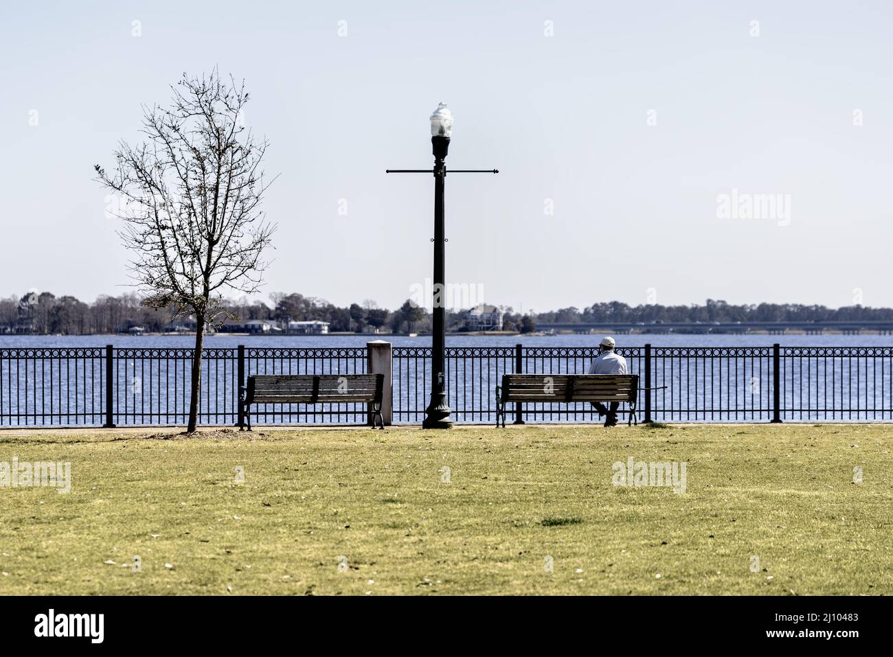 Outside outdoor outdoors white point garden park hi-res stock ...