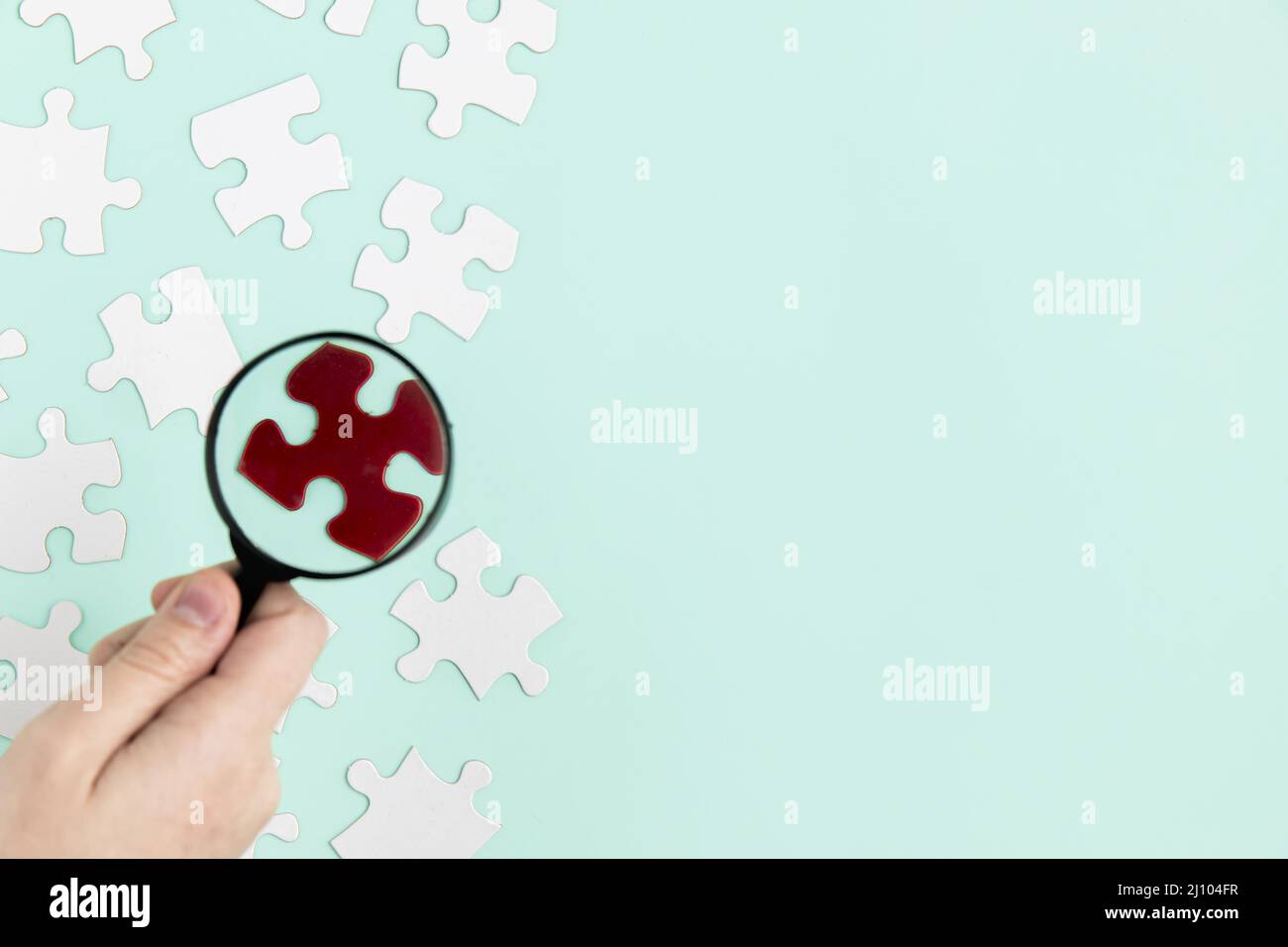 Teamwork magnifier hi-res stock photography and images - Alamy