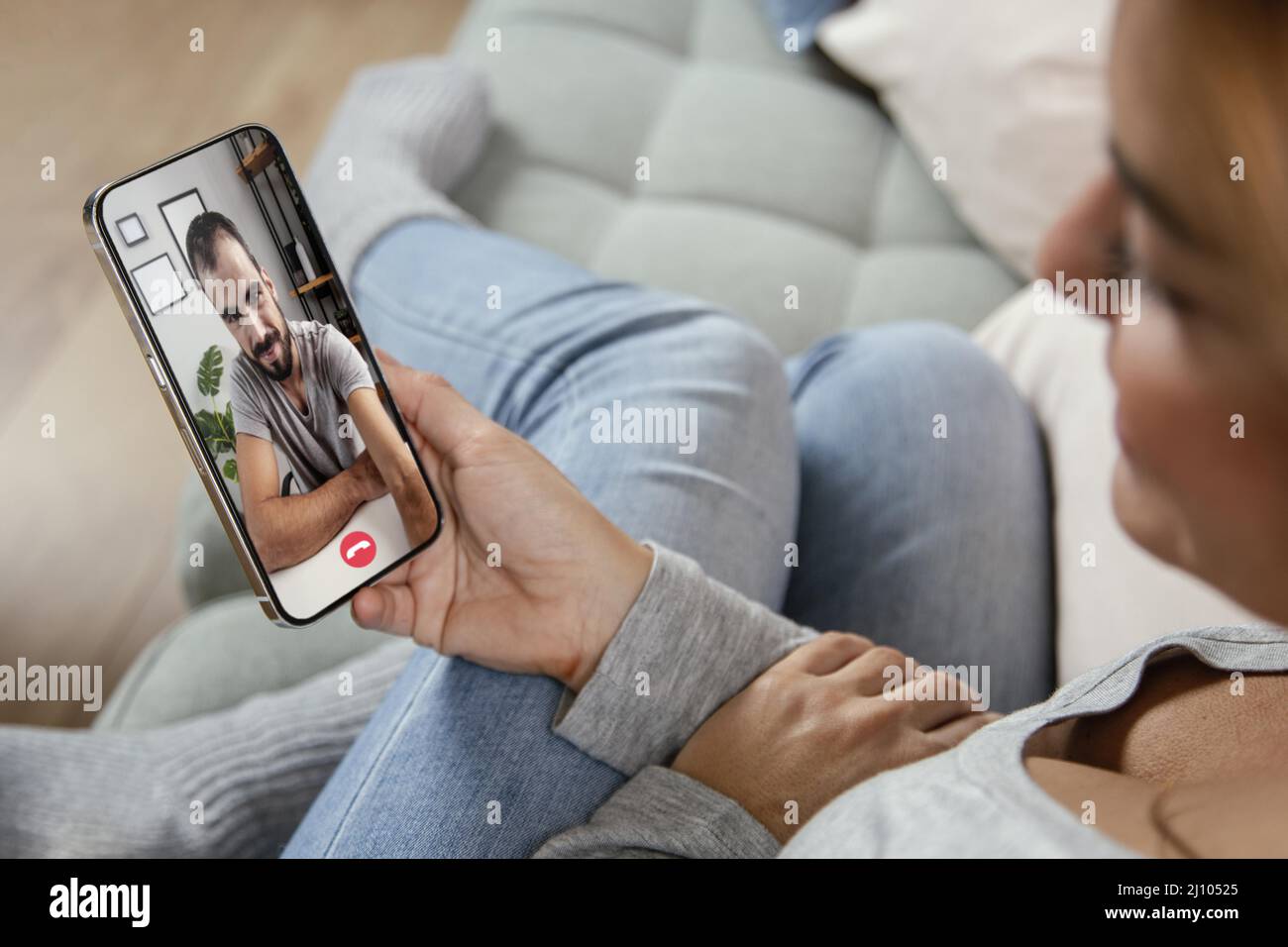 Call talking hi-res stock photography and images - Alamy