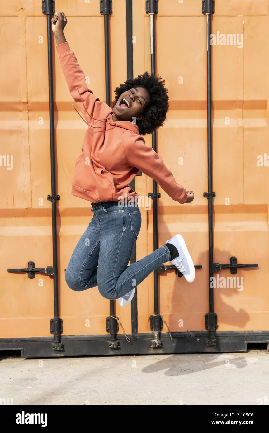 Adult female jumping hi-res stock photography and images - Alamy