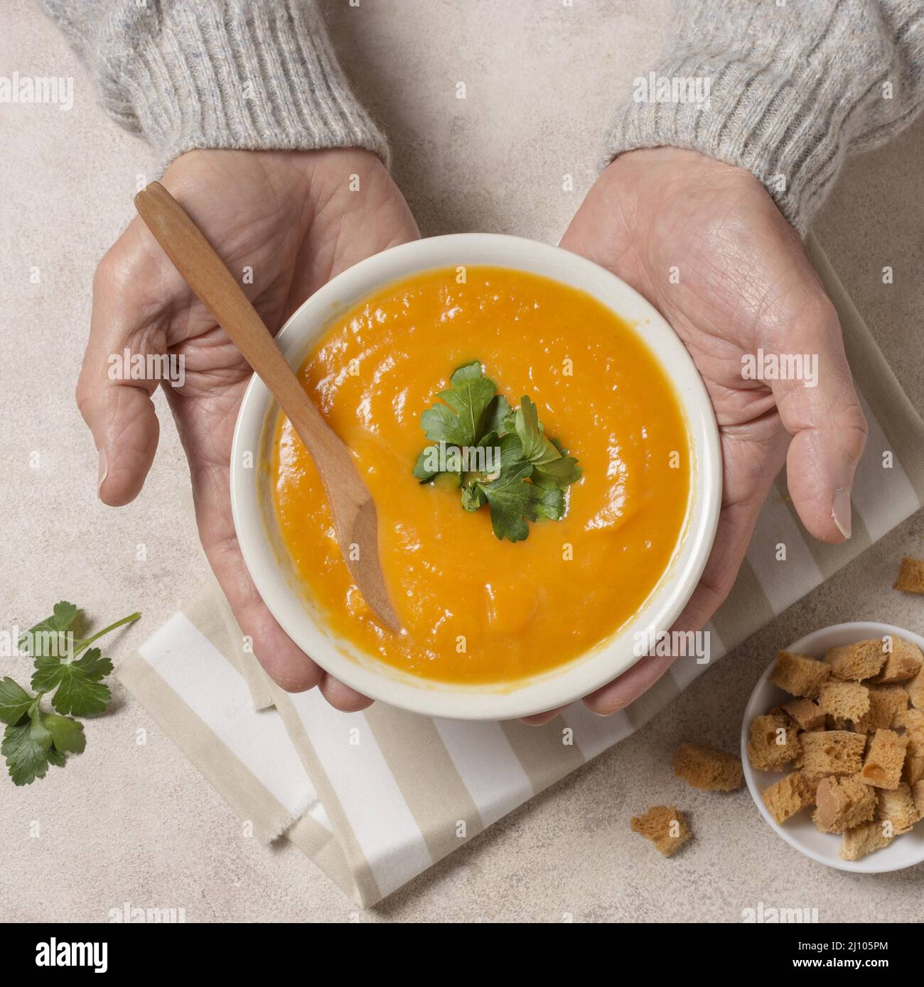 Cream avocado soup hi-res stock photography and images - Alamy