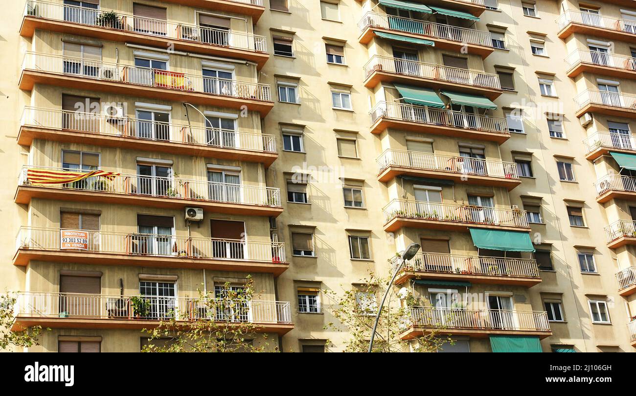 Meridiana neighborhood of barcelona hi-res stock photography and images ...